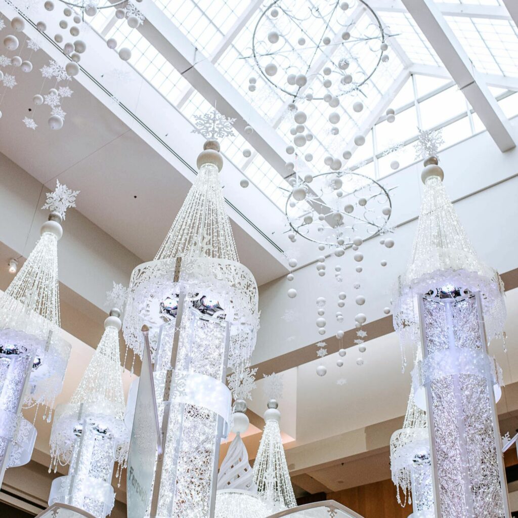 Rosedale Center - Holiday Experience by Studio Artefact